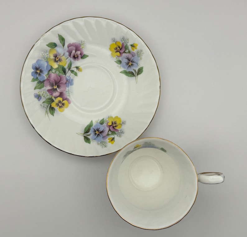 Elizabethan Fine Bone China Teacup and Saucer - Floral Pansy Pattern - Etsy