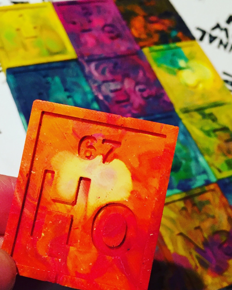 Scientist Crayons Table of Elements CRAYON Gift Set Teacher - Etsy