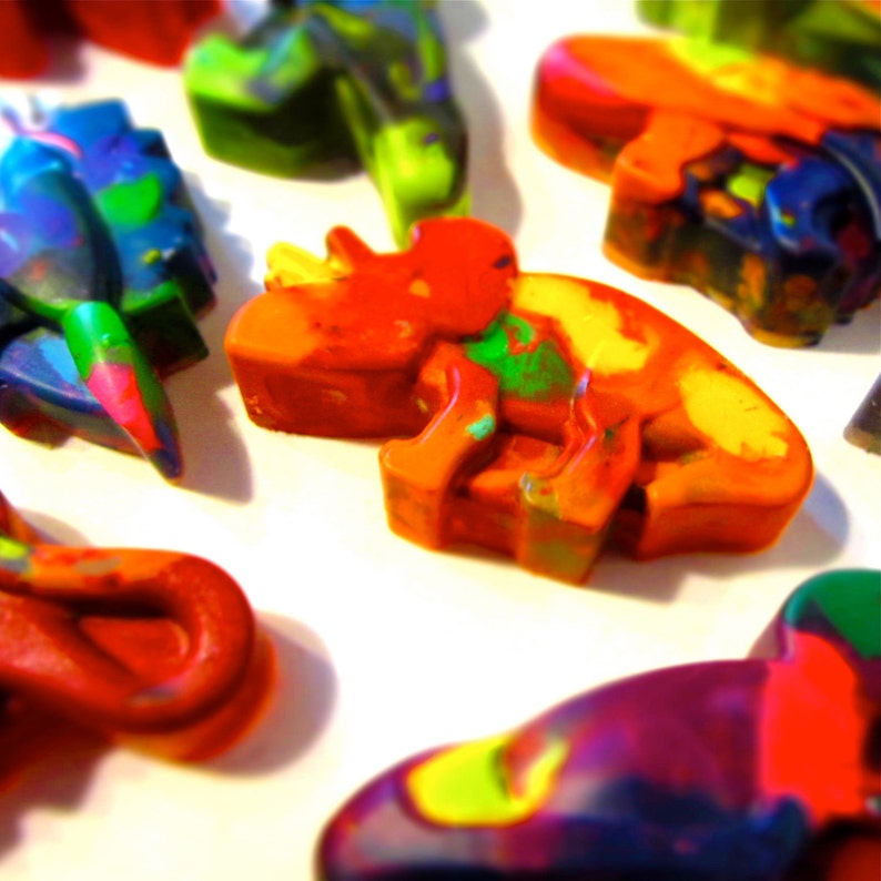 DINOSAUR Crayons Set of 4 Original Rainbow Dinosaur Crayons - Etsy