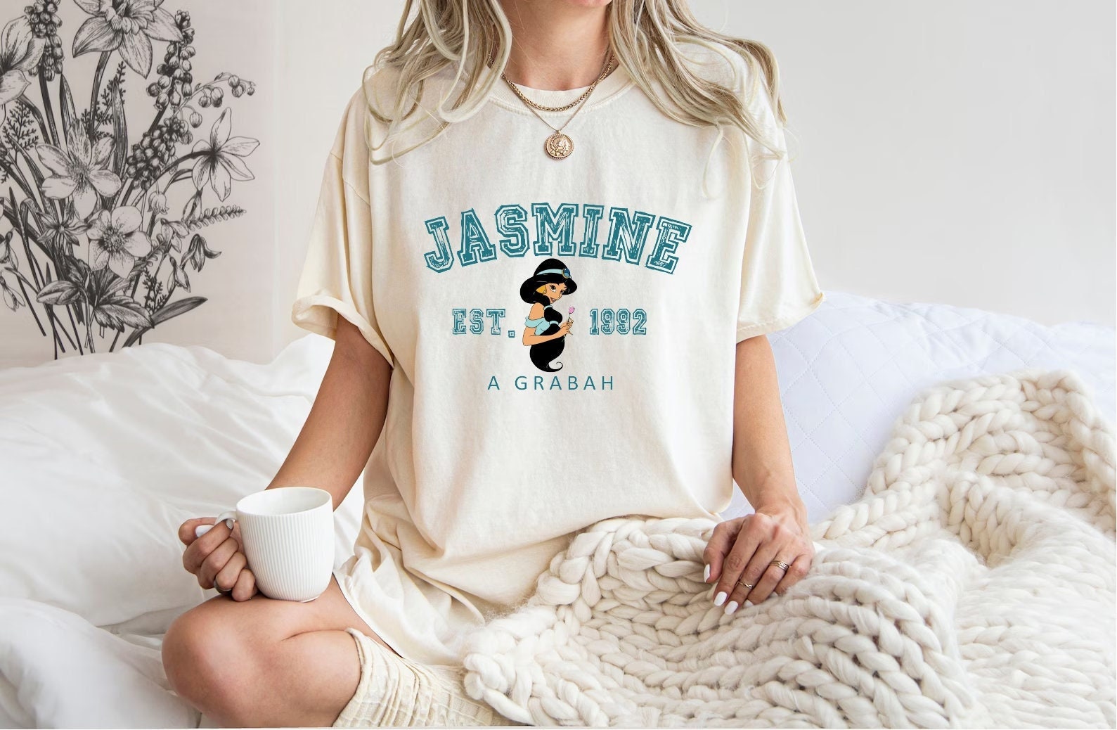 Disney Princess Jasmine Porrtrait Retro Shirt, Aladdin and Jasmine ...