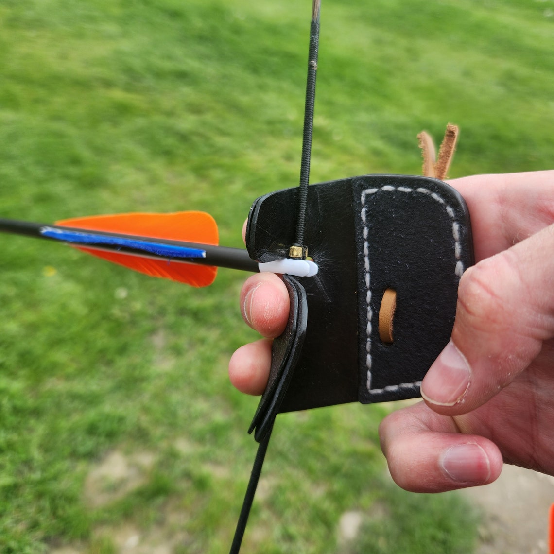 Traditional Archery Finger Tab, Split-finger, Right-handed, Full-grain ...