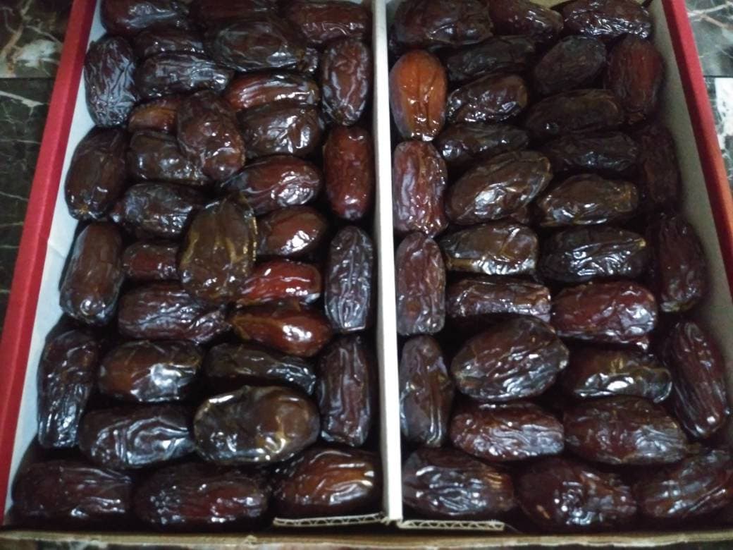 11 Lbs JUMBO Medjool Dates Gift Box / Fresh Dates / Premium - Etsy