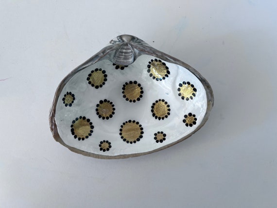 Hand Painted Clam Shell - Etsy