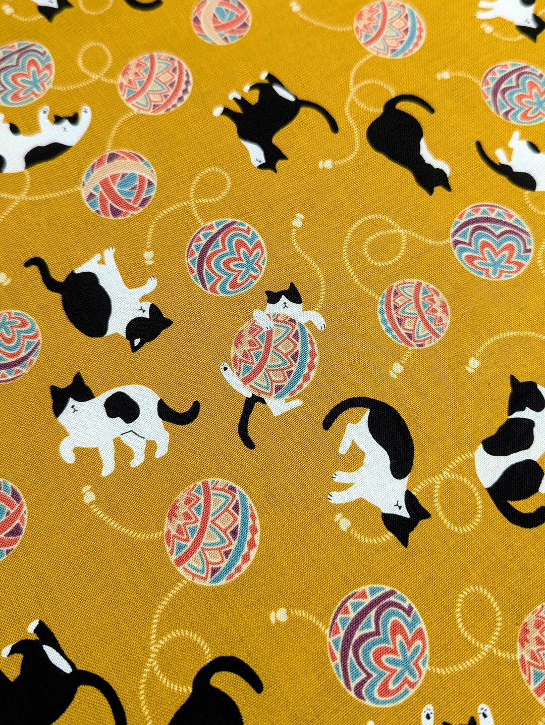 NEW Temari Cats Cosmo Japanese Quilt Cotton Fabric AP45903-2 A Yellow ...