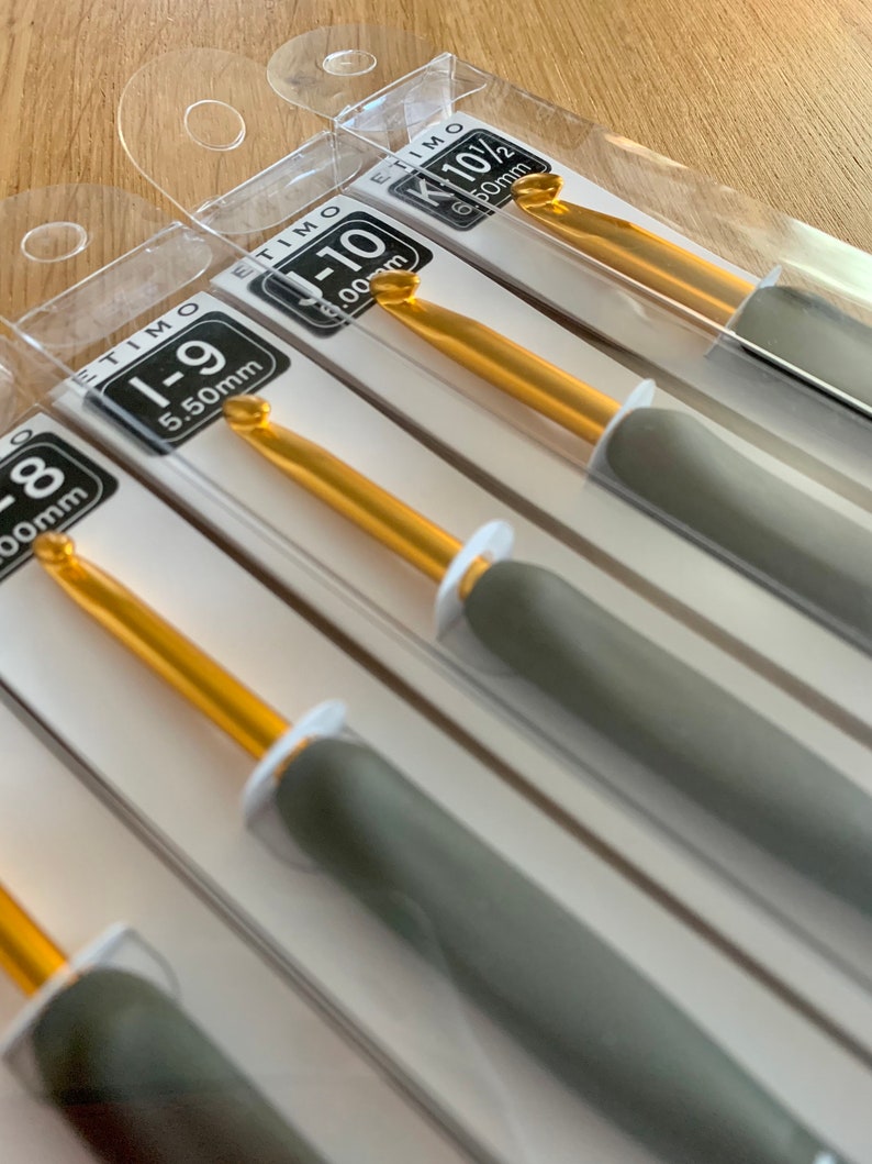 Tulip ETIMO Crochet Hooks With Cushion Grip in Gray and Gold - Etsy