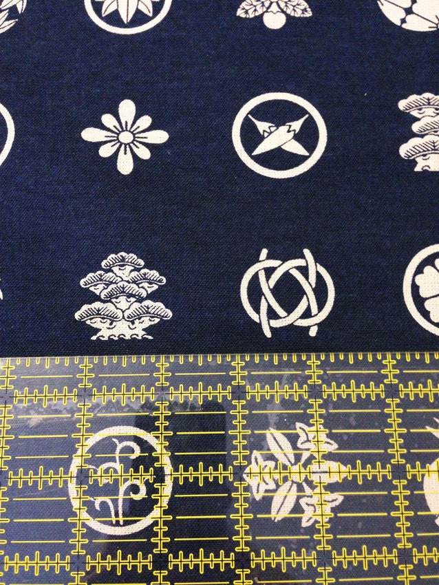Japanese Family Crests Kamon Cotton Fabric 04-84B Navy Blue - Etsy