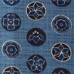 Sevenberry Vintage Crests Japanese Cotton Fabric 83047-1-2 Medium Blue ...