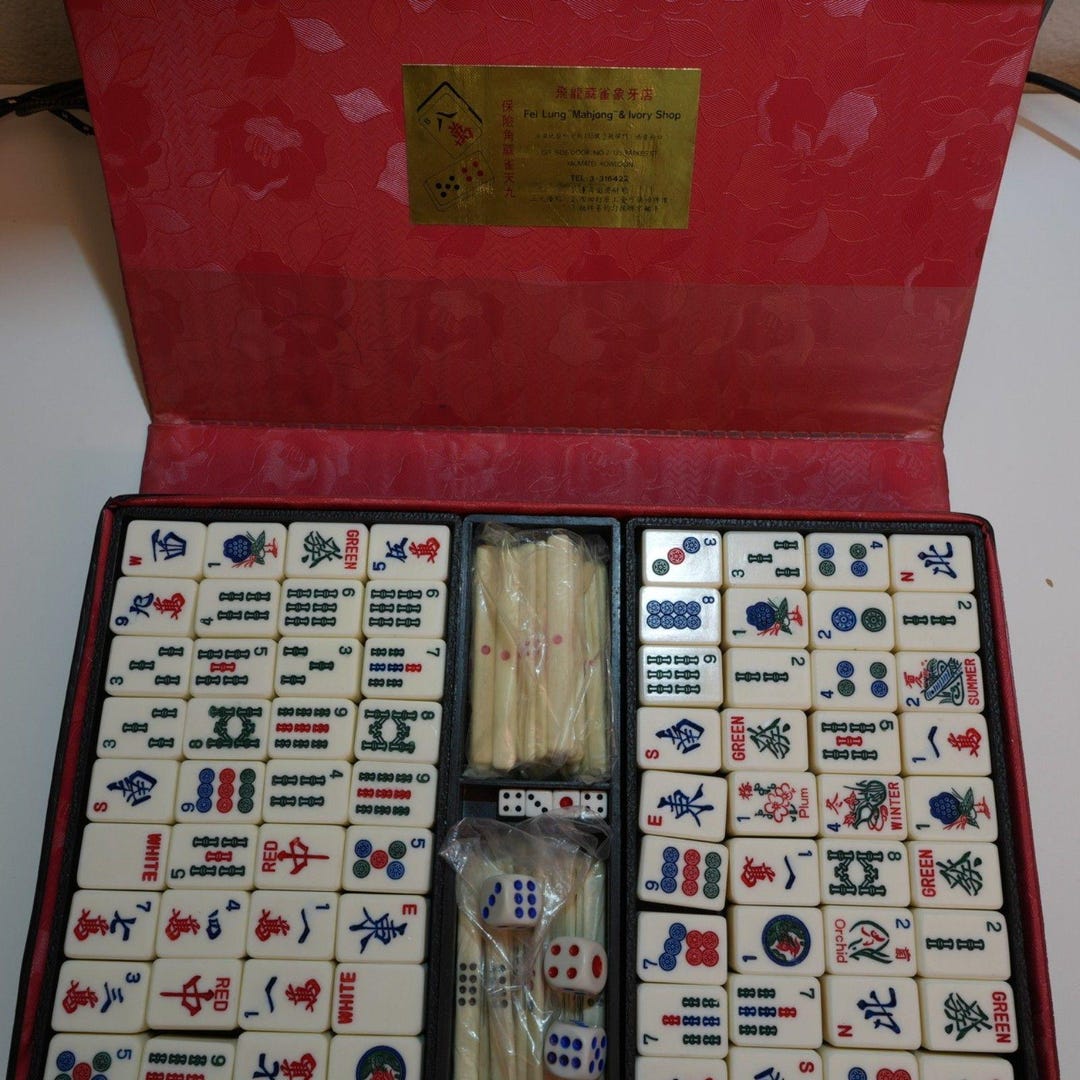 Vtg Hongkong Mahjong Set - Bamboo & Resin Dovetail - Mint - Fei Lung ...