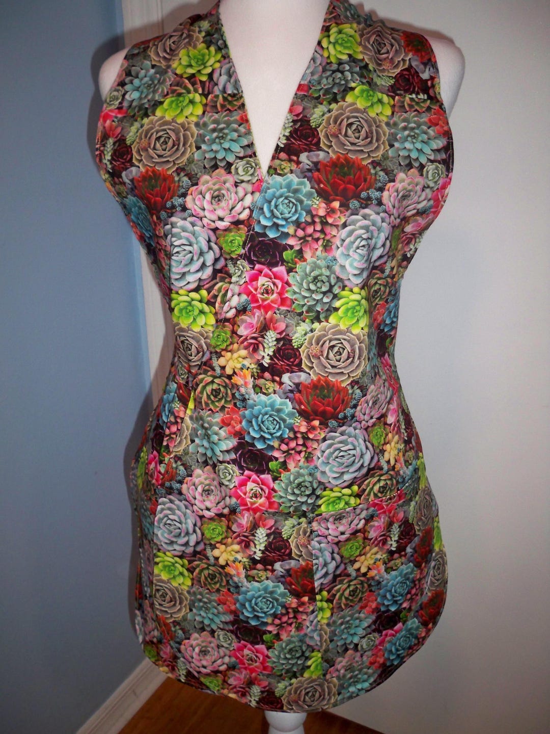 Adult Wrap Backless, Reversible Aprons, One Size Fits All! Vintage ...