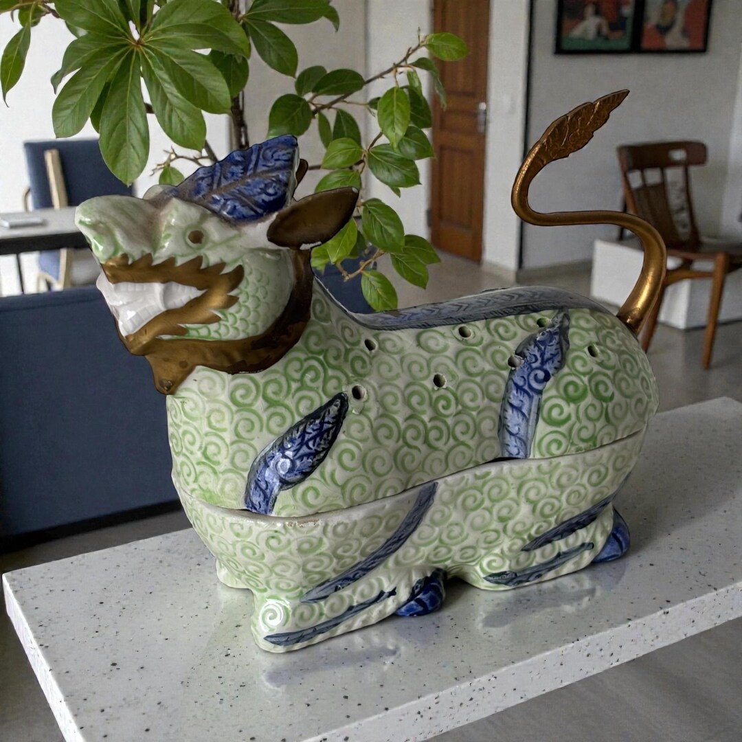 Rare Vintage Mottahedeh Foo Dog Container, Also Referred to as a Fu Dog ...