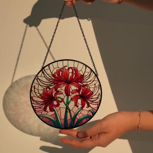 Red Spider Lily Flower GLASS, Spider Lily Suncatcher, Gift for Mom ...