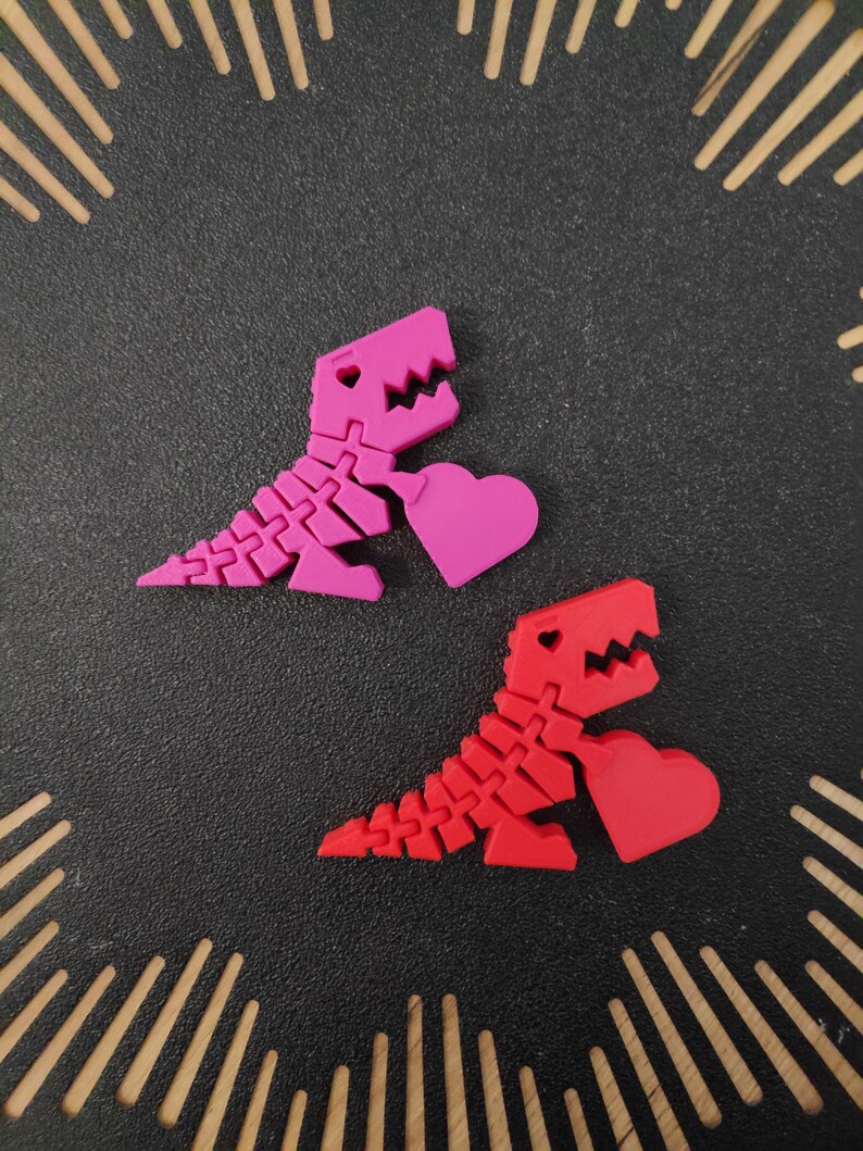 3D Printed Articulated Dino With Heart | Valentine's Day Gift - Etsy