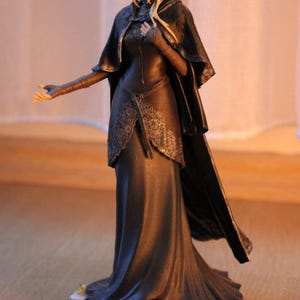 Fire Keeper Figure, Statue Painted, Unpainted Garage Kit - Etsy