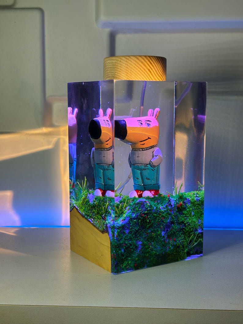 Lámpara de resina Chill Guy Meme, diorama hecho a mano - Etsy España