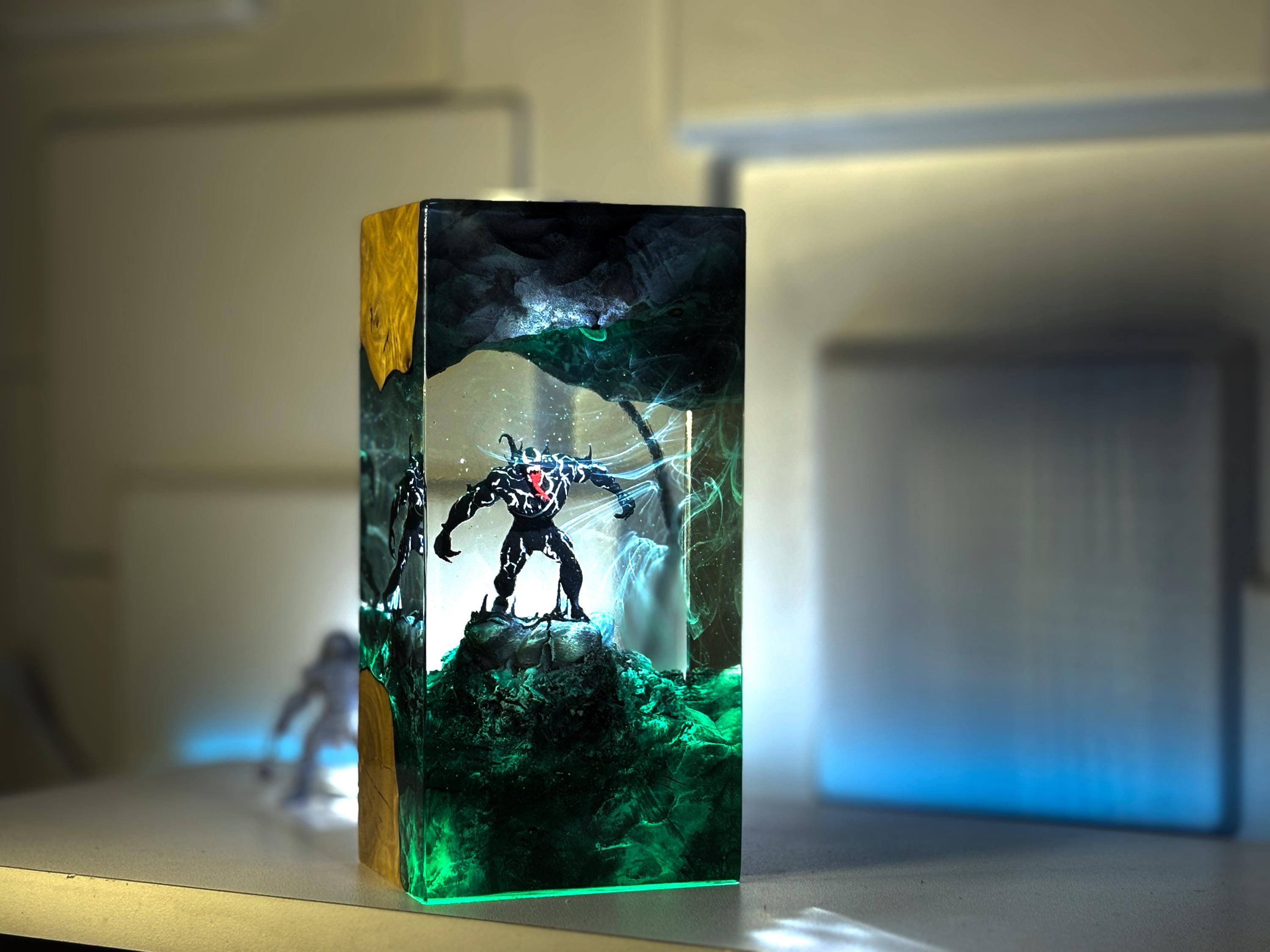 Venom Resin Lamp: Handmade Symbiote LED Night Light - Etsy