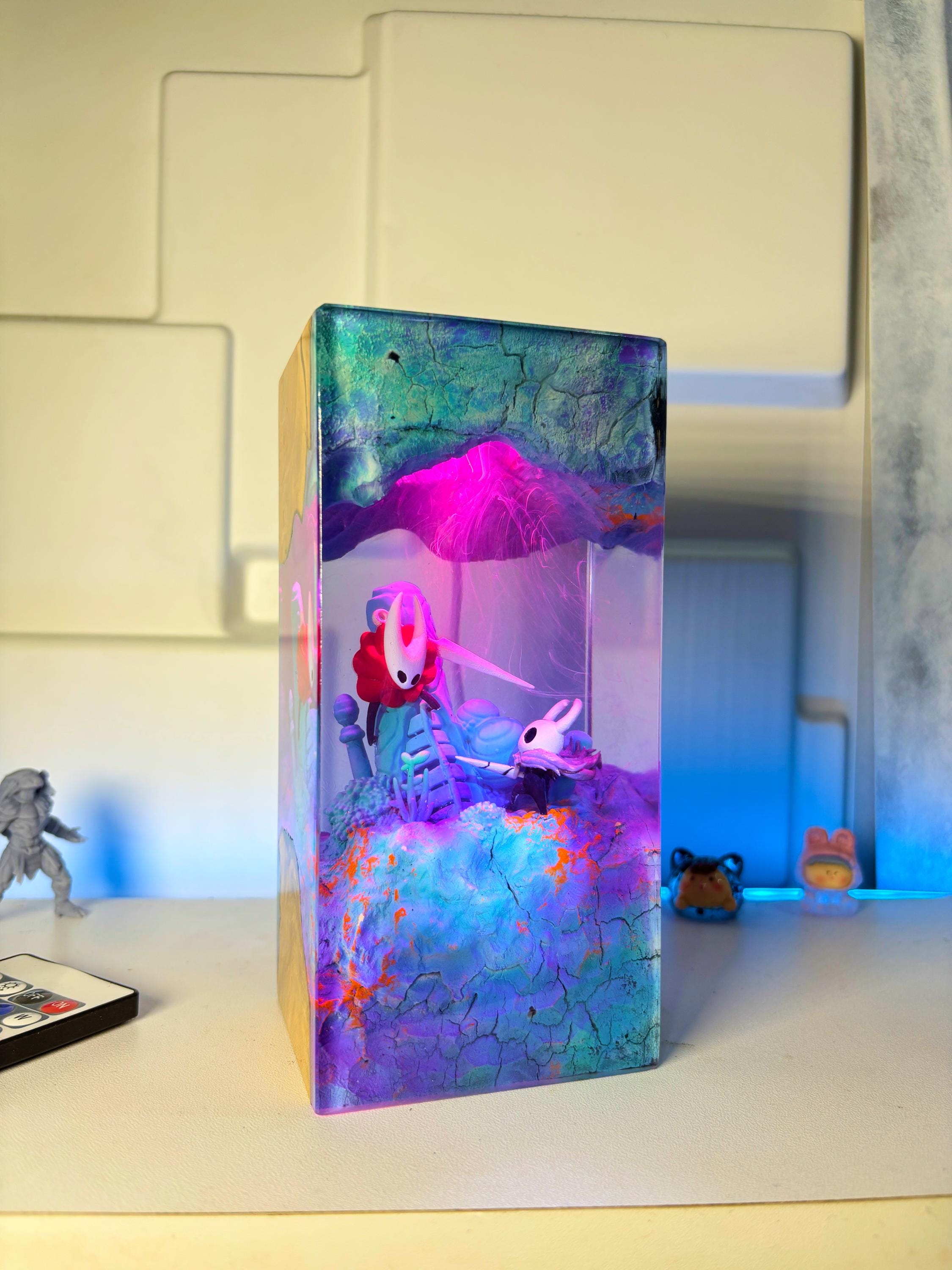 Hornet Resin Lamp, Hollow Knight Diorama LED Light, Indie Game Resin ...