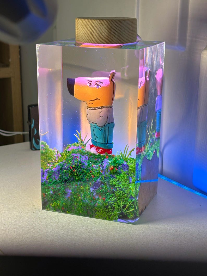 Lámpara de resina Chill Guy Meme, diorama hecho a mano - Etsy España
