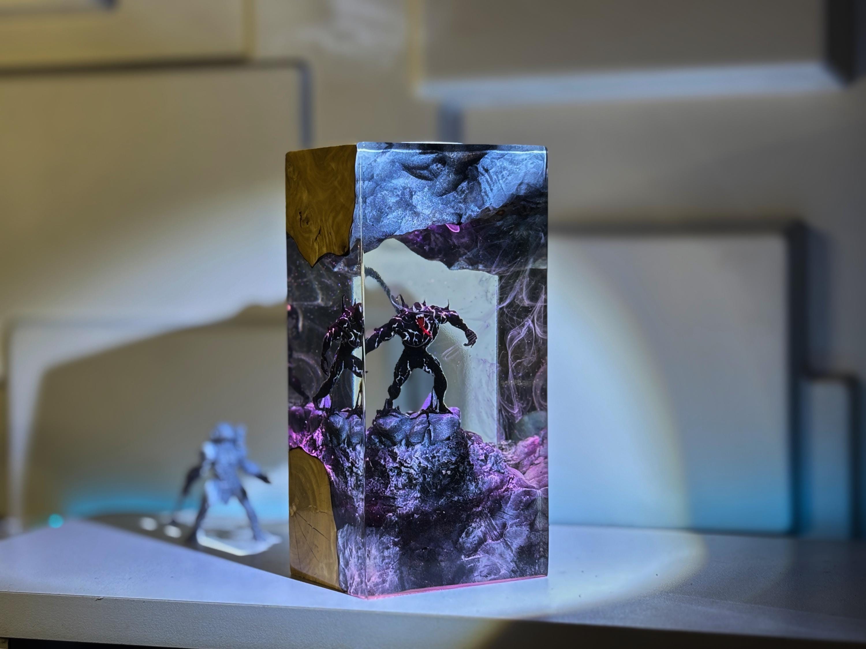 Venom Resin Lamp: Handmade Symbiote LED Night Light - Etsy