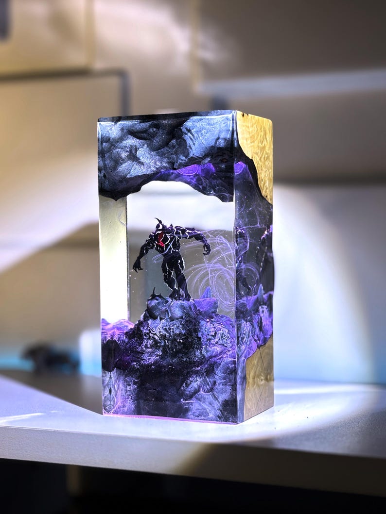Venom Resin Lamp: Handmade Symbiote LED Night Light - Etsy