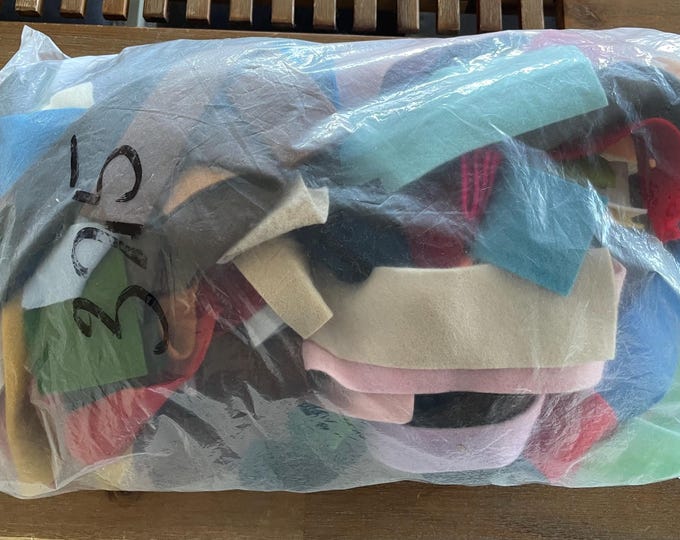 2 Bags for Zoe - Scrap Pieces of Pure Wool Felt - Felt Offcuts ...