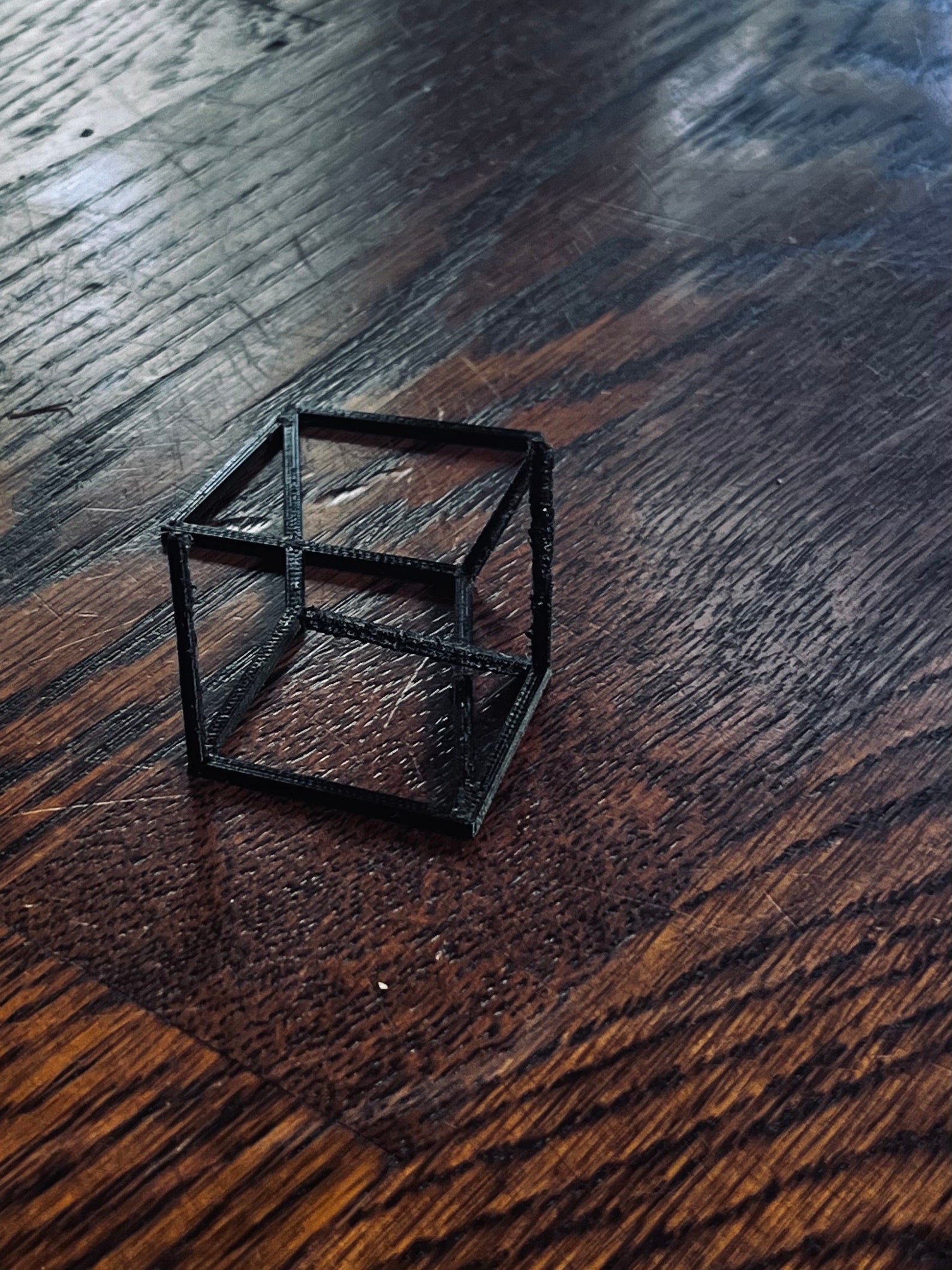 Magic Cube Illusion - 2D Lines Resolve Into a Cube-desk Art Necker ...