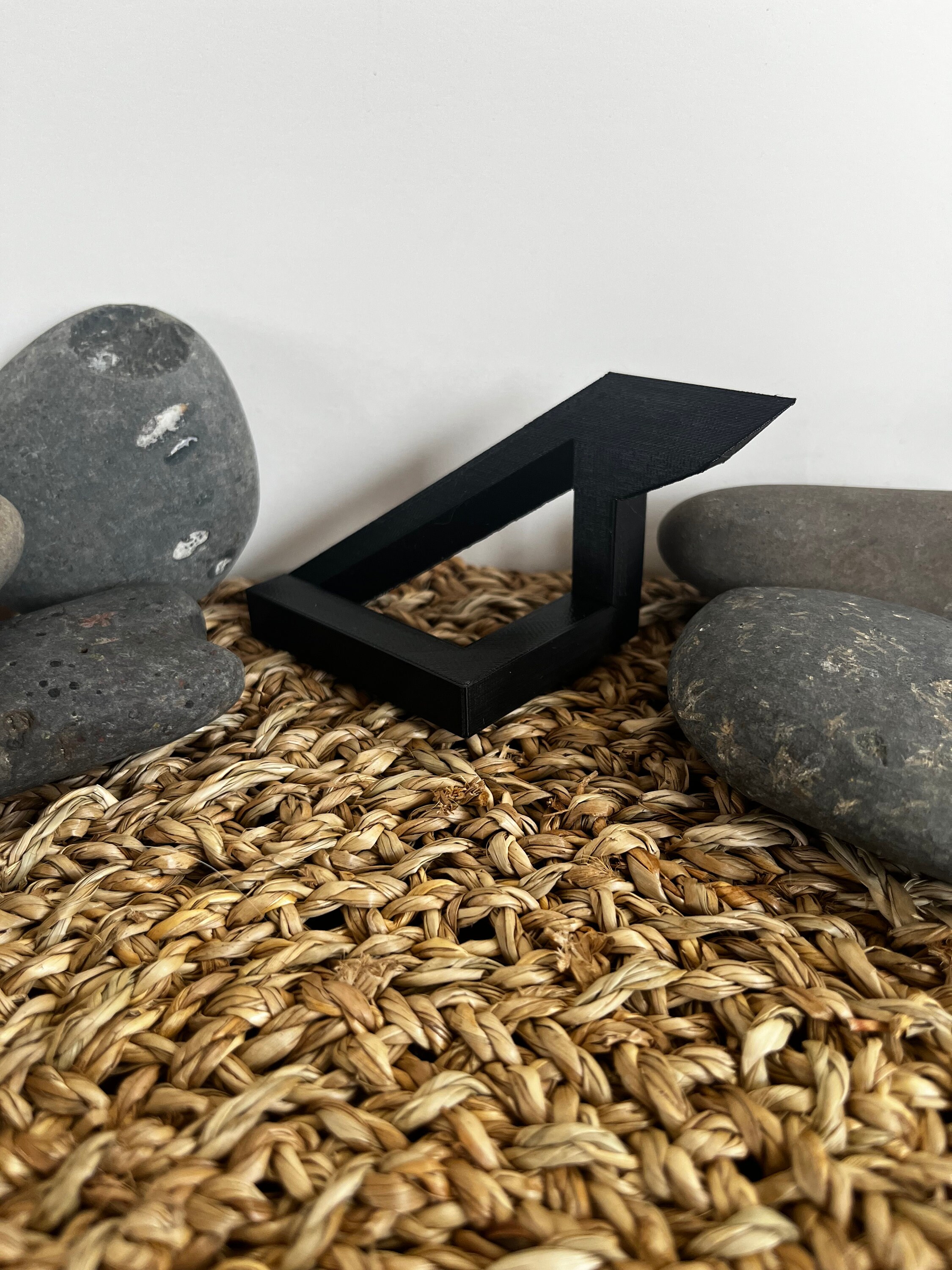 Magic Penrose Triangle Illusion-seemingly INFINITE! Loop Desk Toy-magic ...