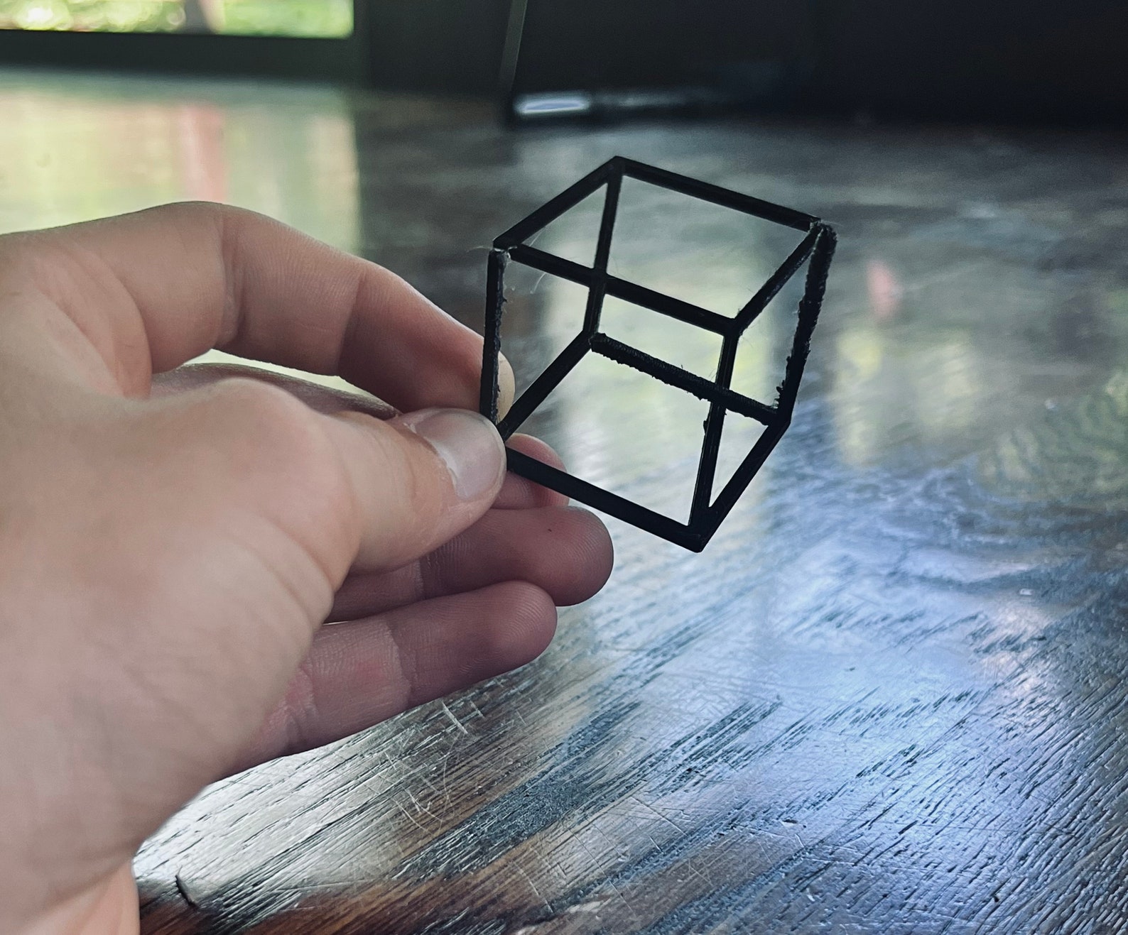 Magic Cube Illusion - 2D Lines Resolve Into a Cube-desk Art Necker ...