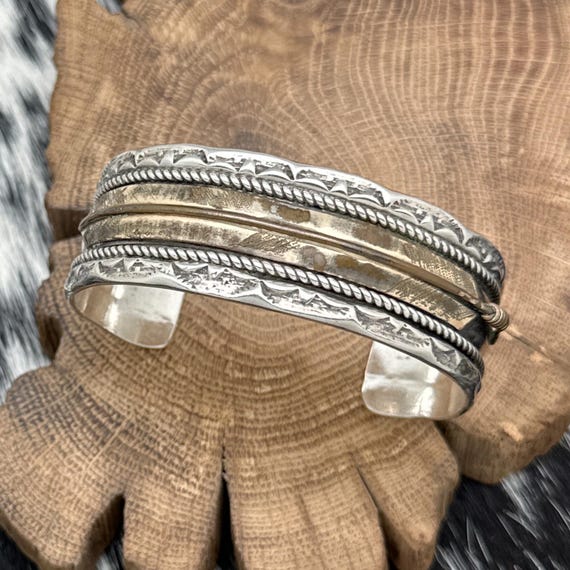 1990s Native American NAVAJO Sterling Silver Cuff Bra… - Gem