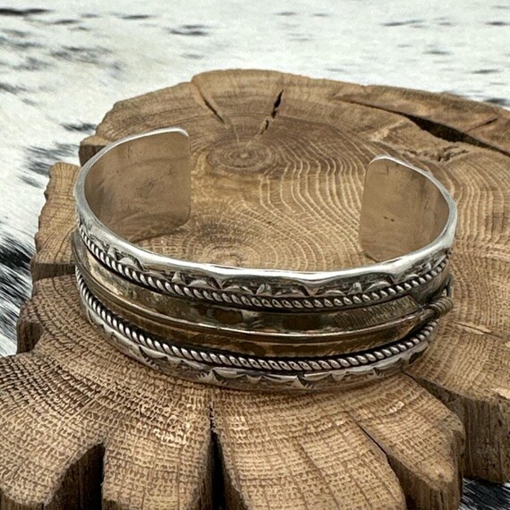 1990s Native American NAVAJO Sterling Silver Cuff Bra… - Gem