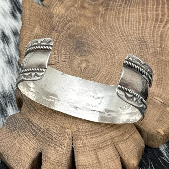 1990s Native American NAVAJO Sterling Silver Cuff Bra… - Gem