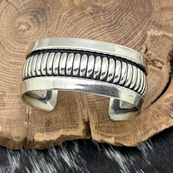 1980s Native American NAVAJO Sterling Silver Cuff Bra… - Gem