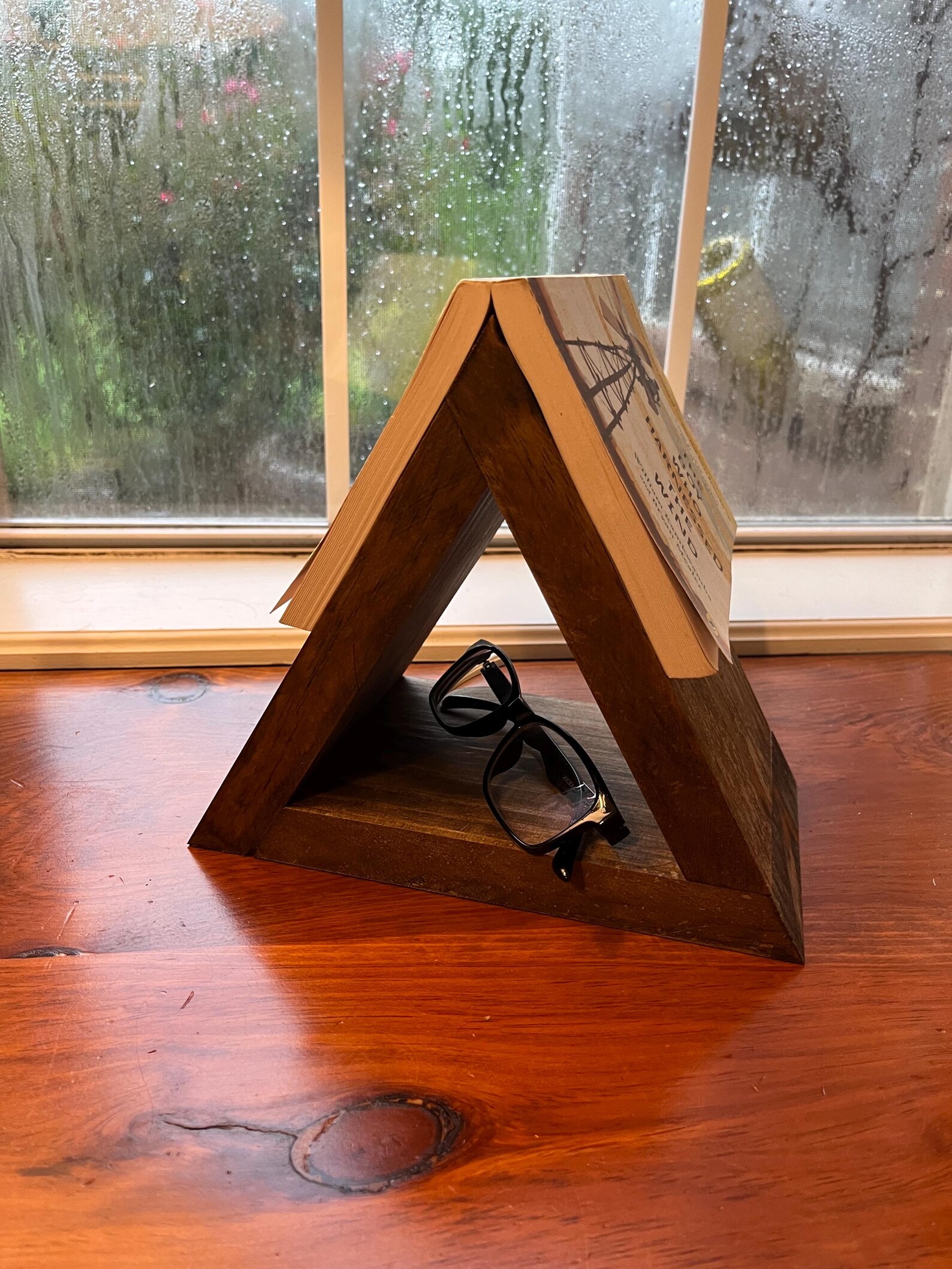 Rustic Traingular Book Holder Hand Crafted by 14 Year Old Woodworker ...