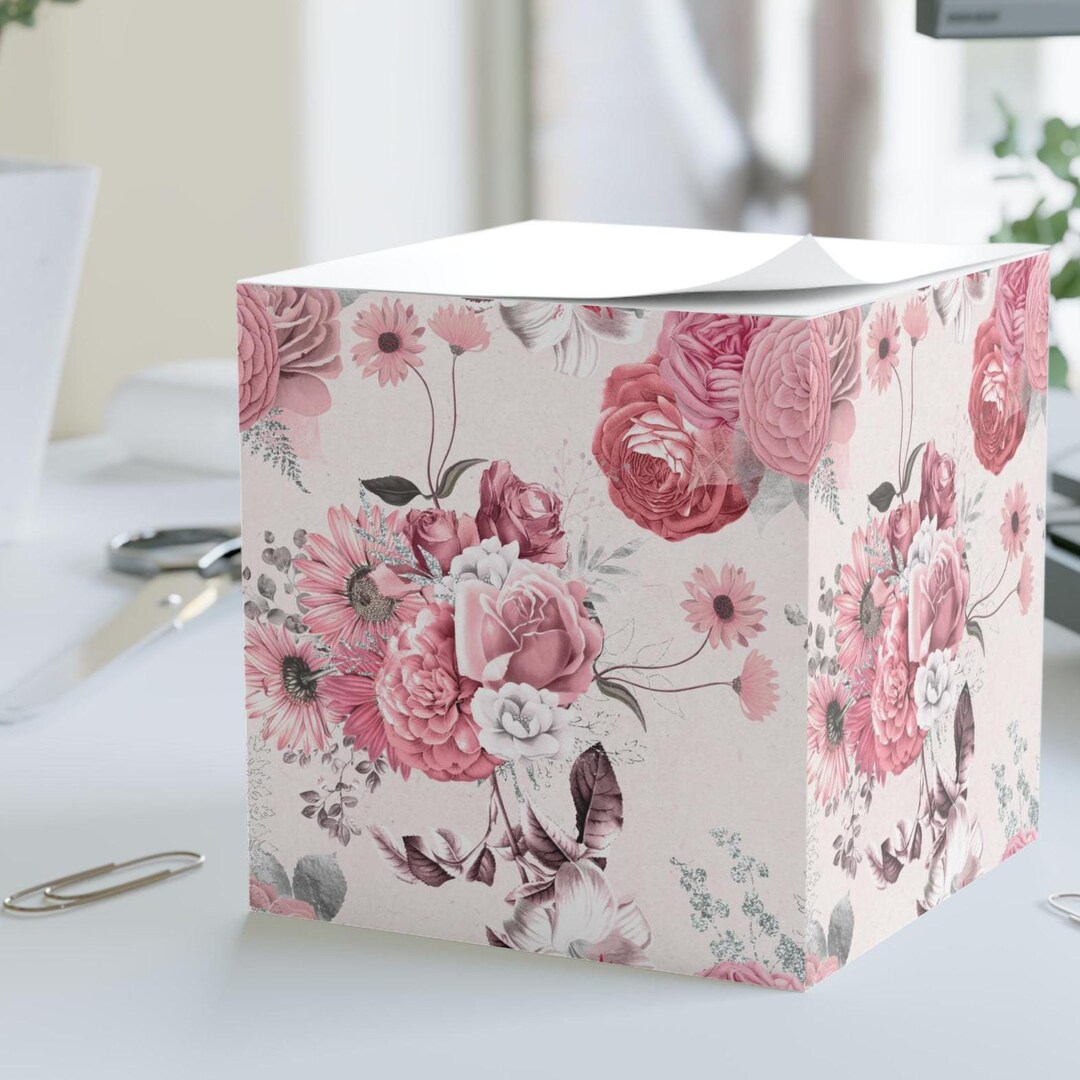 Note Cube, Vintage Pink Floral Pattern, Classic Old Fashioned Design ...