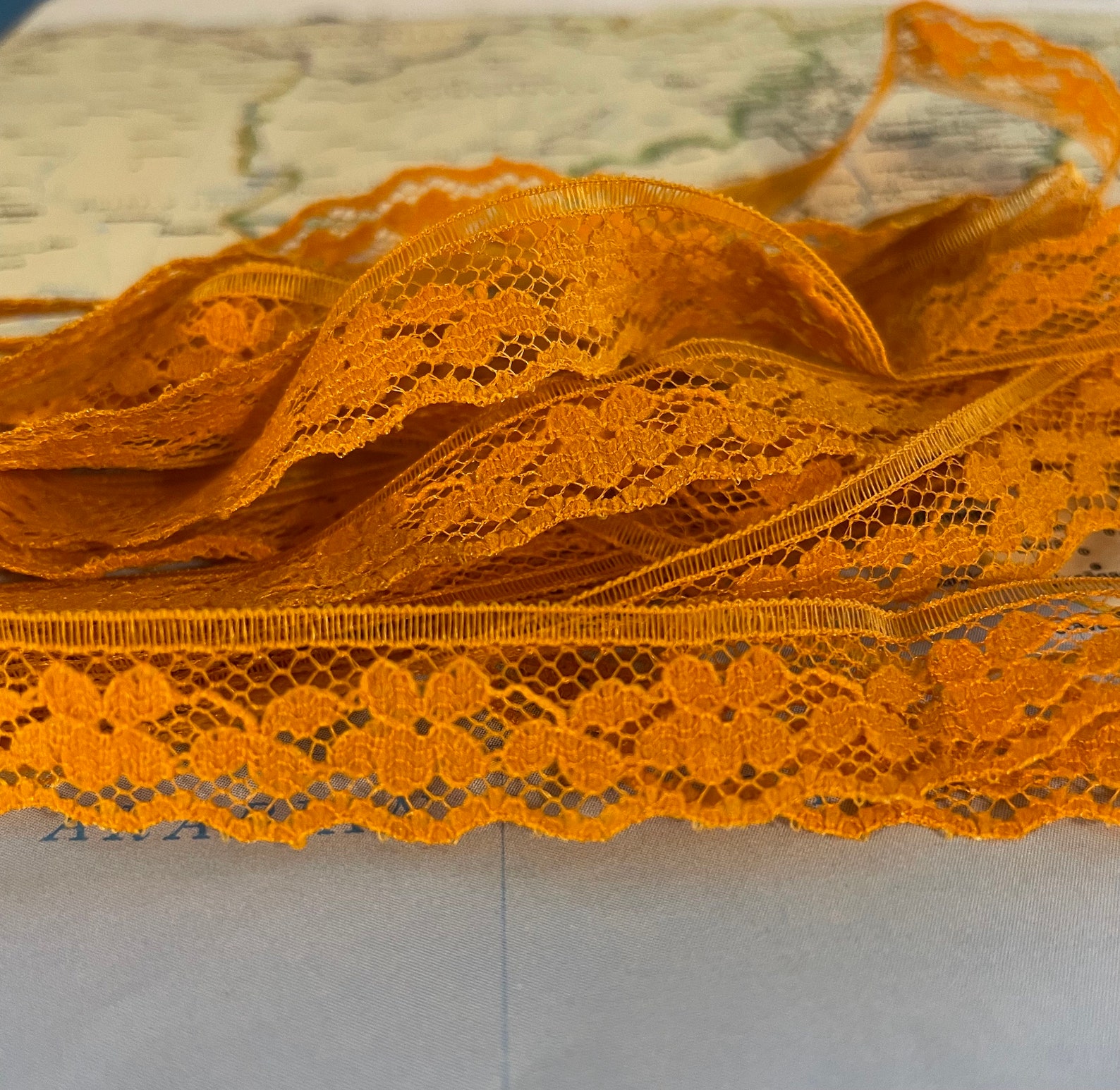 Vintage Scalloped Edge Cinnamon Gold Lace-- 3 Yards - Etsy