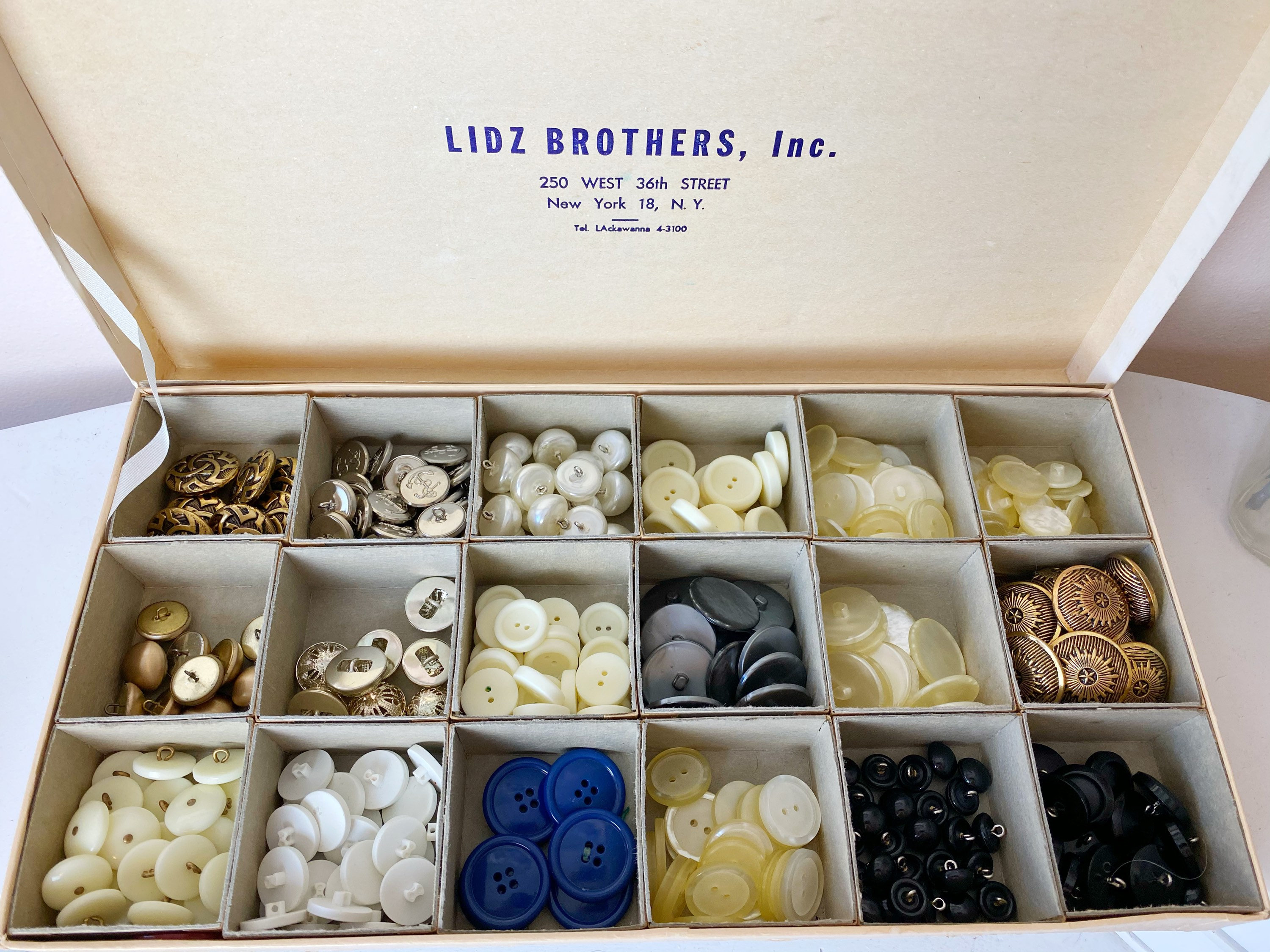 Vintage Lidz Brothers Button Set Original Display Box Salesman ...