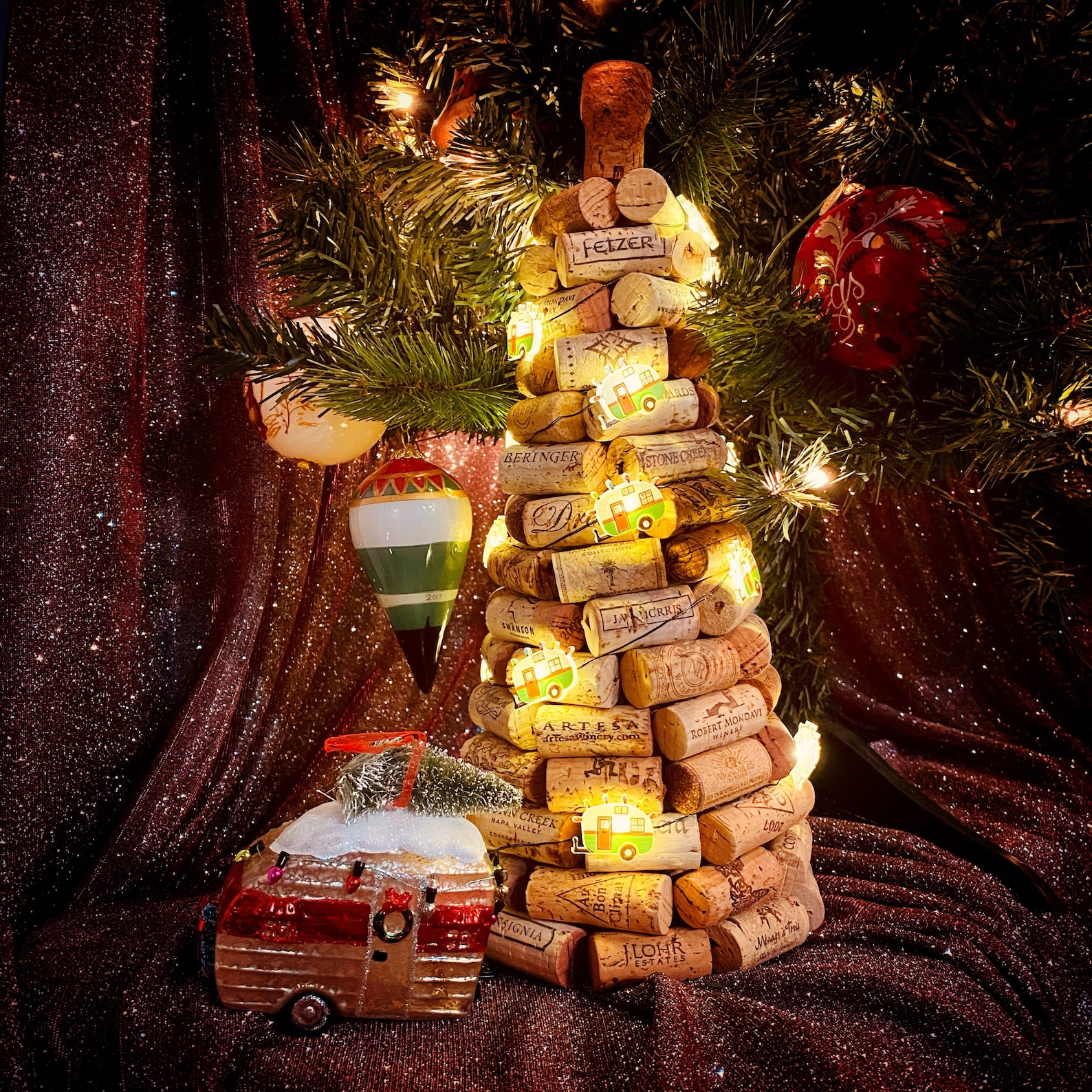 Wine Cork Tree Holiday Decoration or Wine Cork Christmas Tree - Etsy