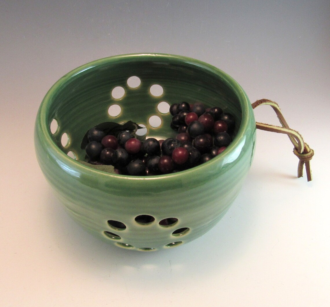 Pottery Berry Bowl / Colander / Fruit Strainer/Berry | Etsy