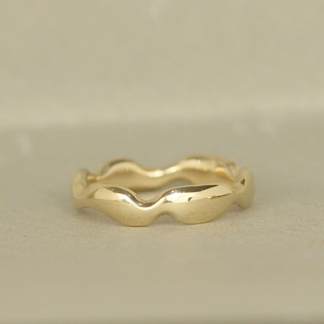 Sculptural 9ct Gold Surrealist Womens Wedding Band. Slim Solid Gold ...