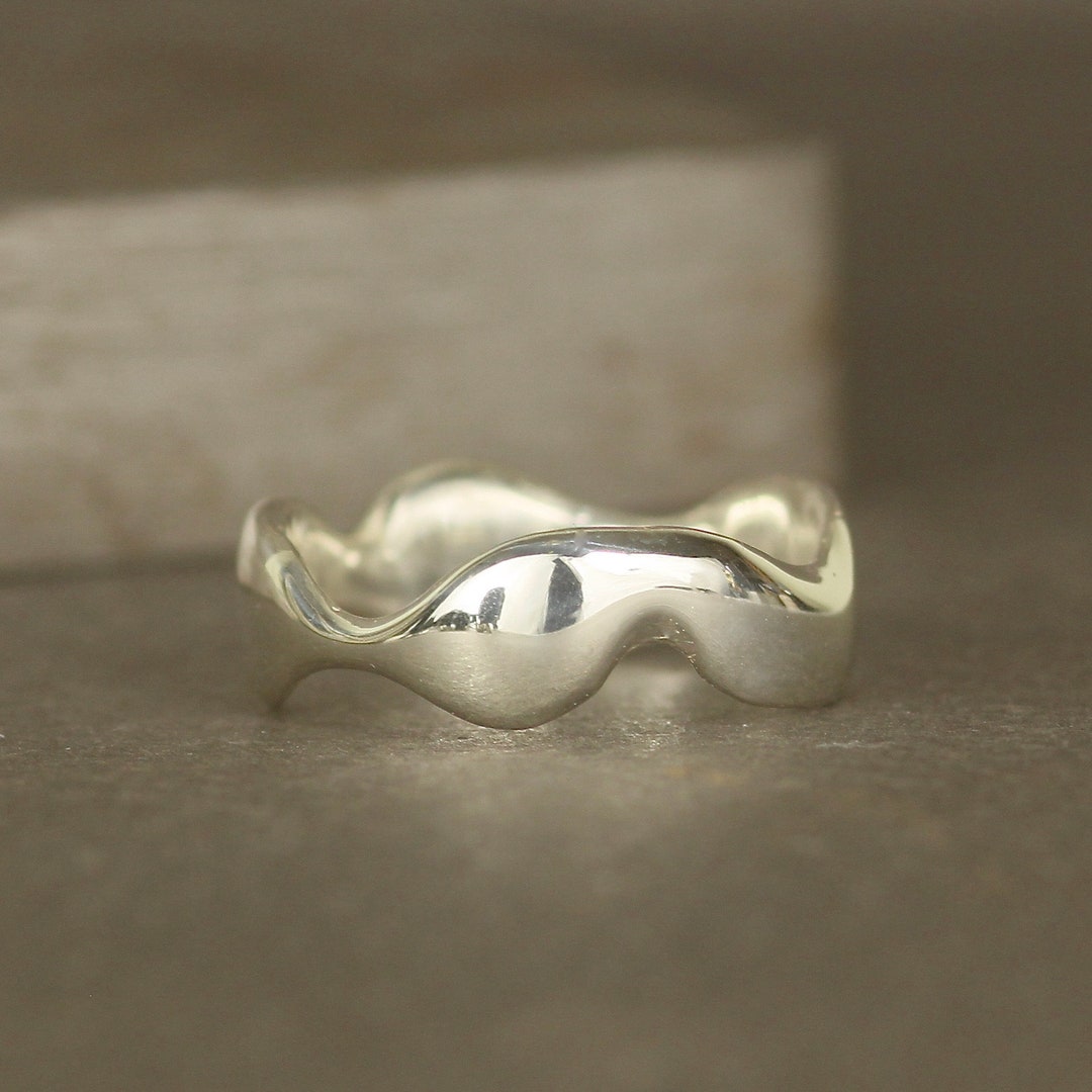 Surrealist Sterling Silver Wavy Ring. Sculptural Organic Ring - Etsy