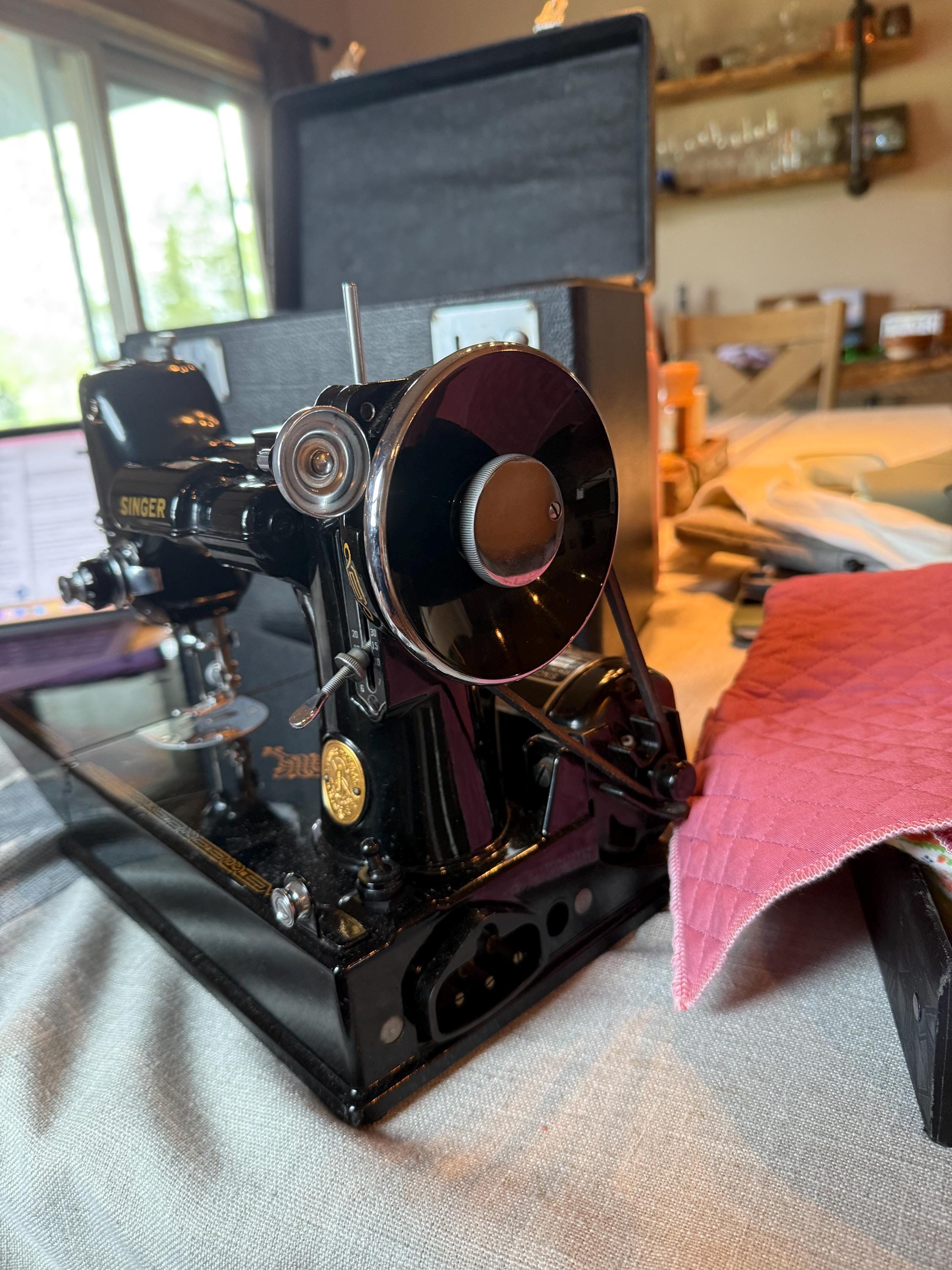 1946 Singer Featherweight 221k Sewing Machine - Serial AG697689 - Great ...