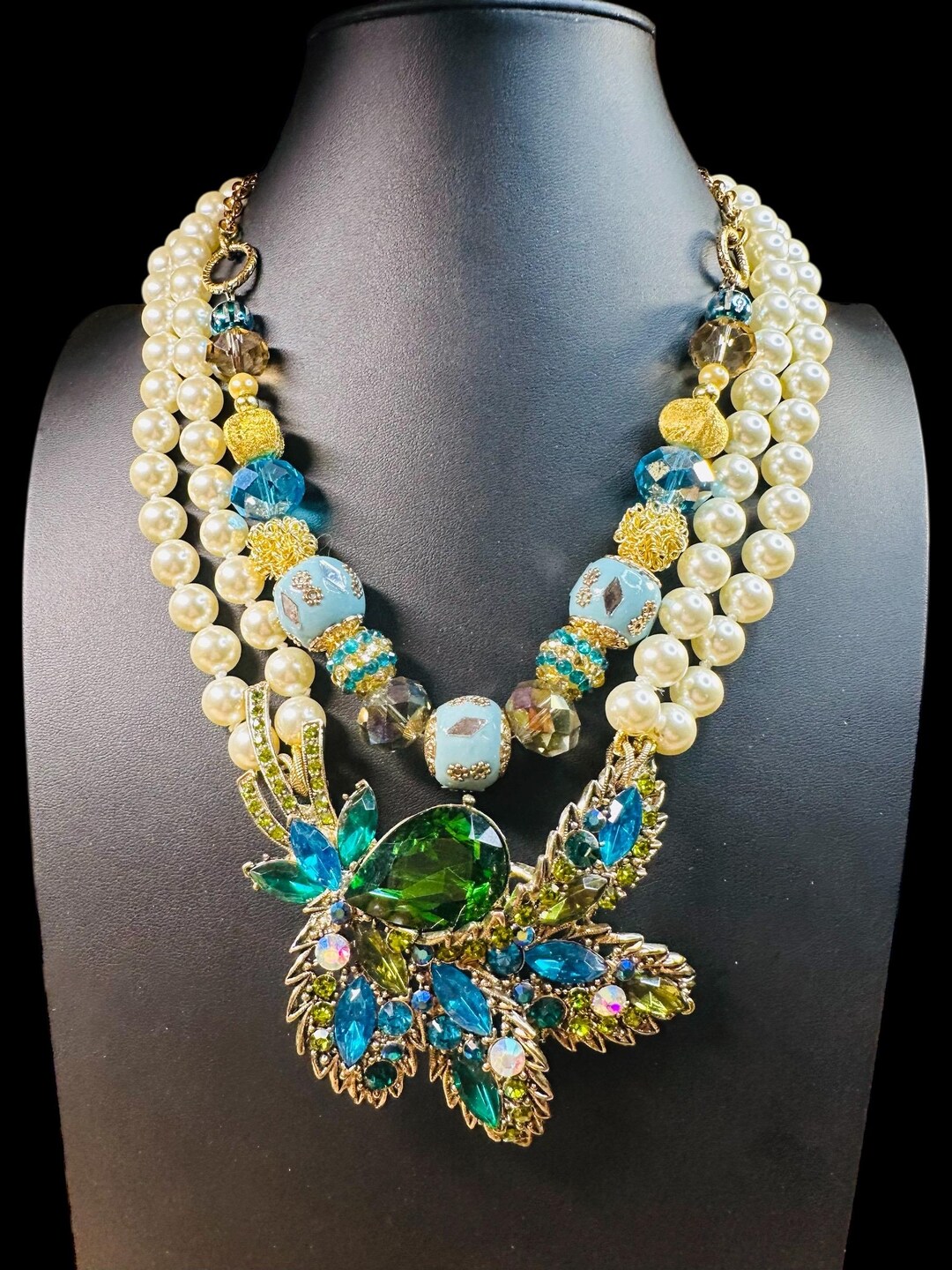 The Savannah | Vintage Pearl & Emerald Statement Necklace Set | Two ...