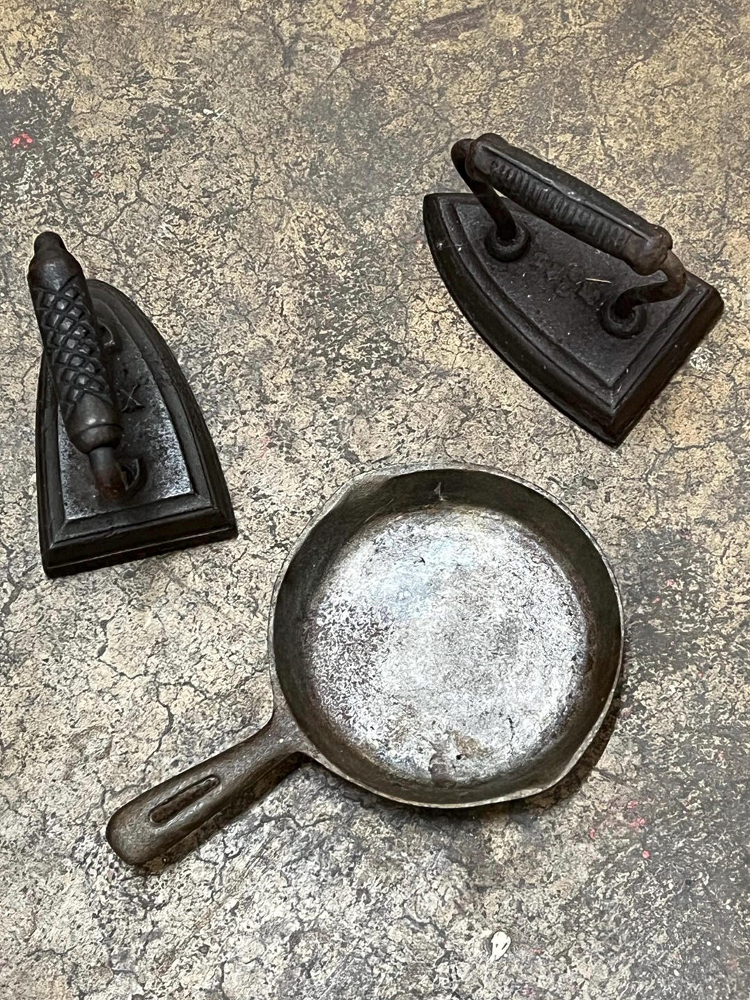 Primitive Decor Bundle, Sad Irons Cast Iron Decorations and Small ...