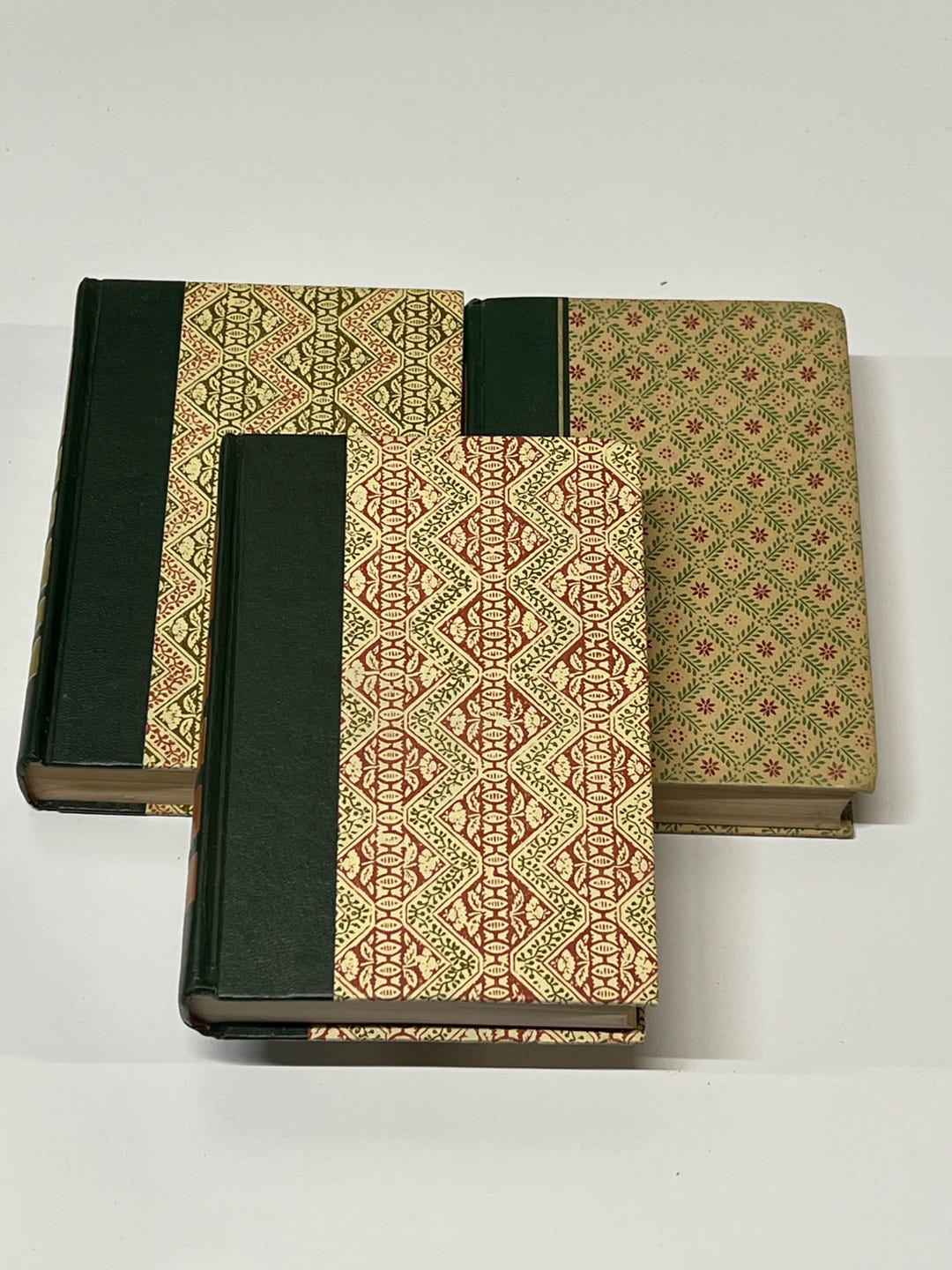 Vintage Books, Tartan Plaid Looking Like Scotland, 3pc Home Decor ...