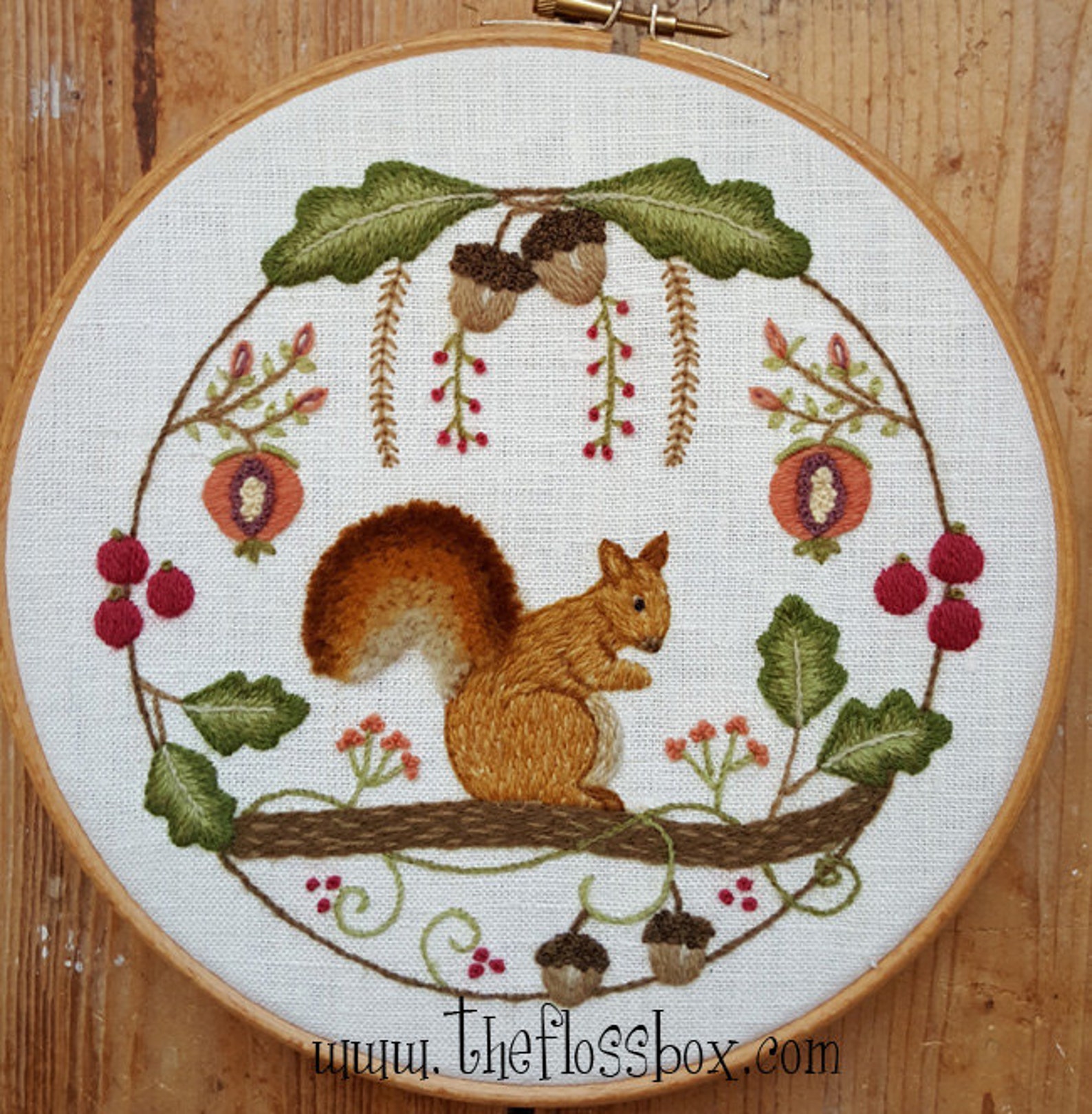 Squirrel Wreath Crewel Embroidery Pattern and Kit - Etsy