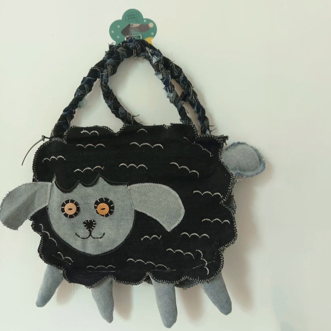 Crossbody Bag in the Shape of a Goat, Goat Shape Cowboy Bag, Faux ...