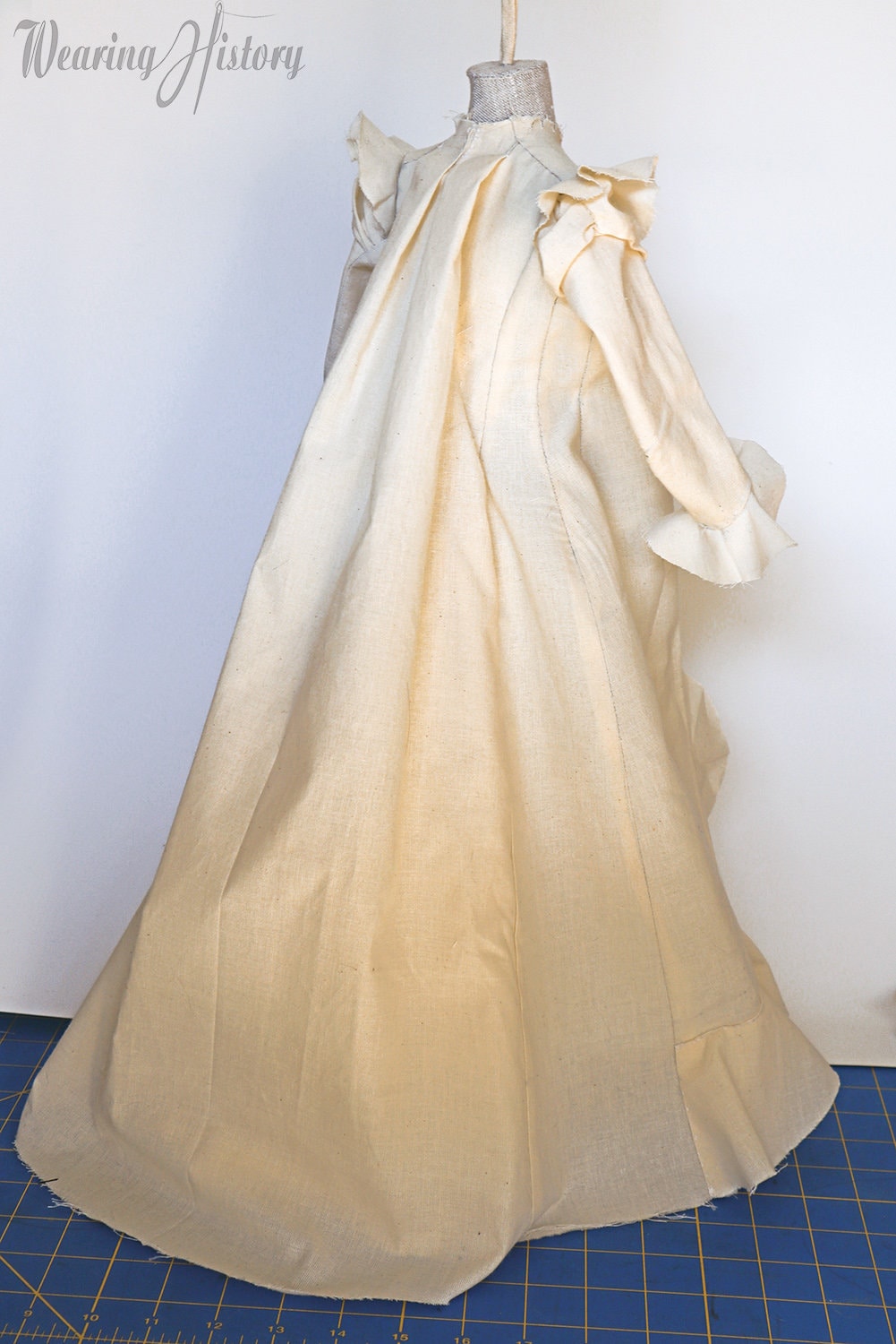 E-pattern- 1890s Victorian Dressing Gown- Tea Gown- Wrapper- Bust 37 ...