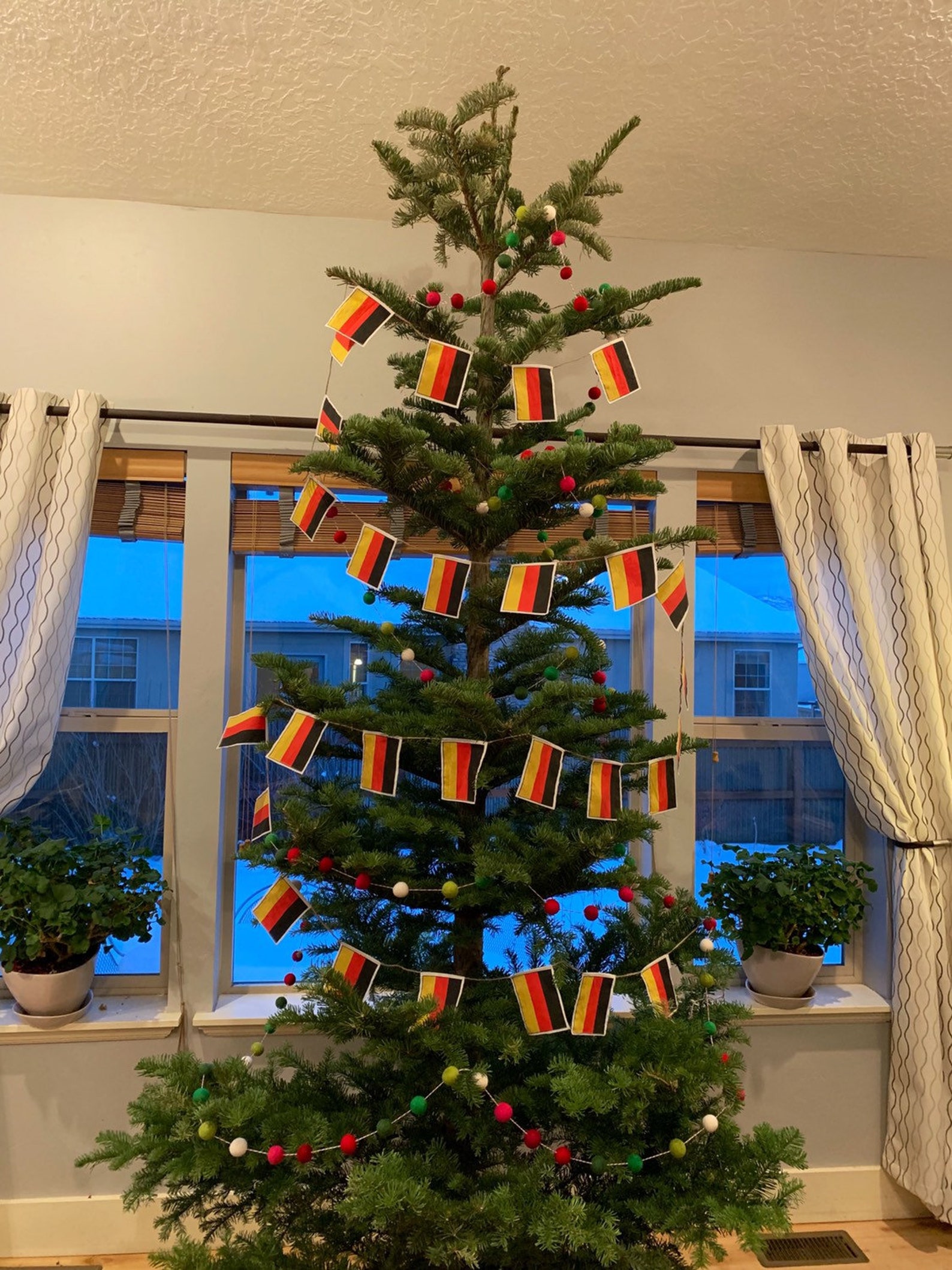 German Flag Garland - Etsy