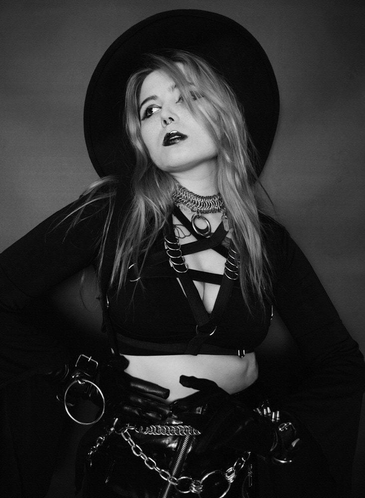PENTAGRAM BRA HARNESS: Adjustable Chest Harness With Pentagram Star ...