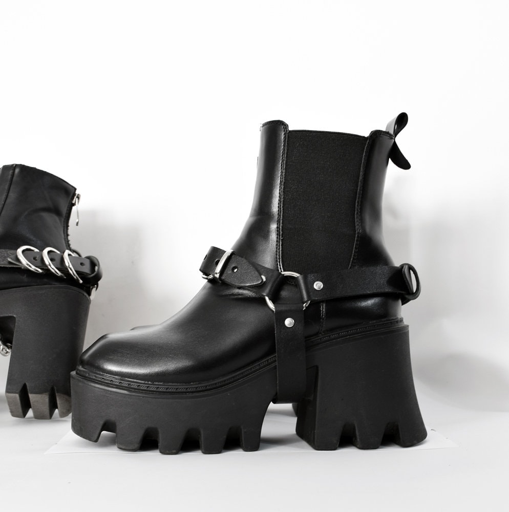 Leather Boot Harnesses With Rings: Adjustable Shoe Cuffs - Etsy