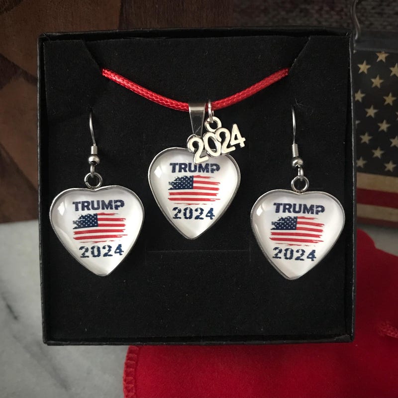 Maga Necklace - Etsy